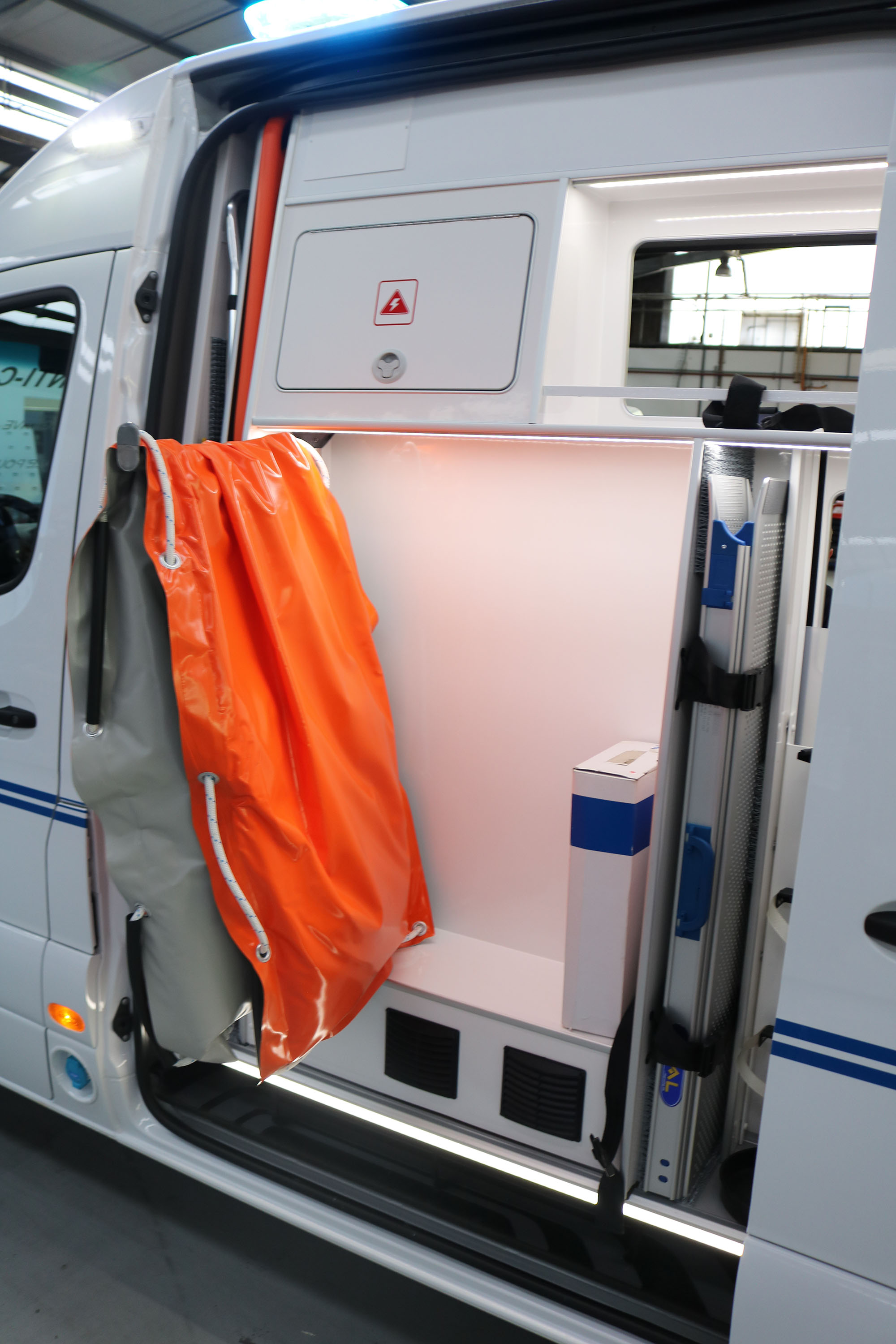 Constructeur fourgons blindés Mercedes Sprinter - AR FRANCE